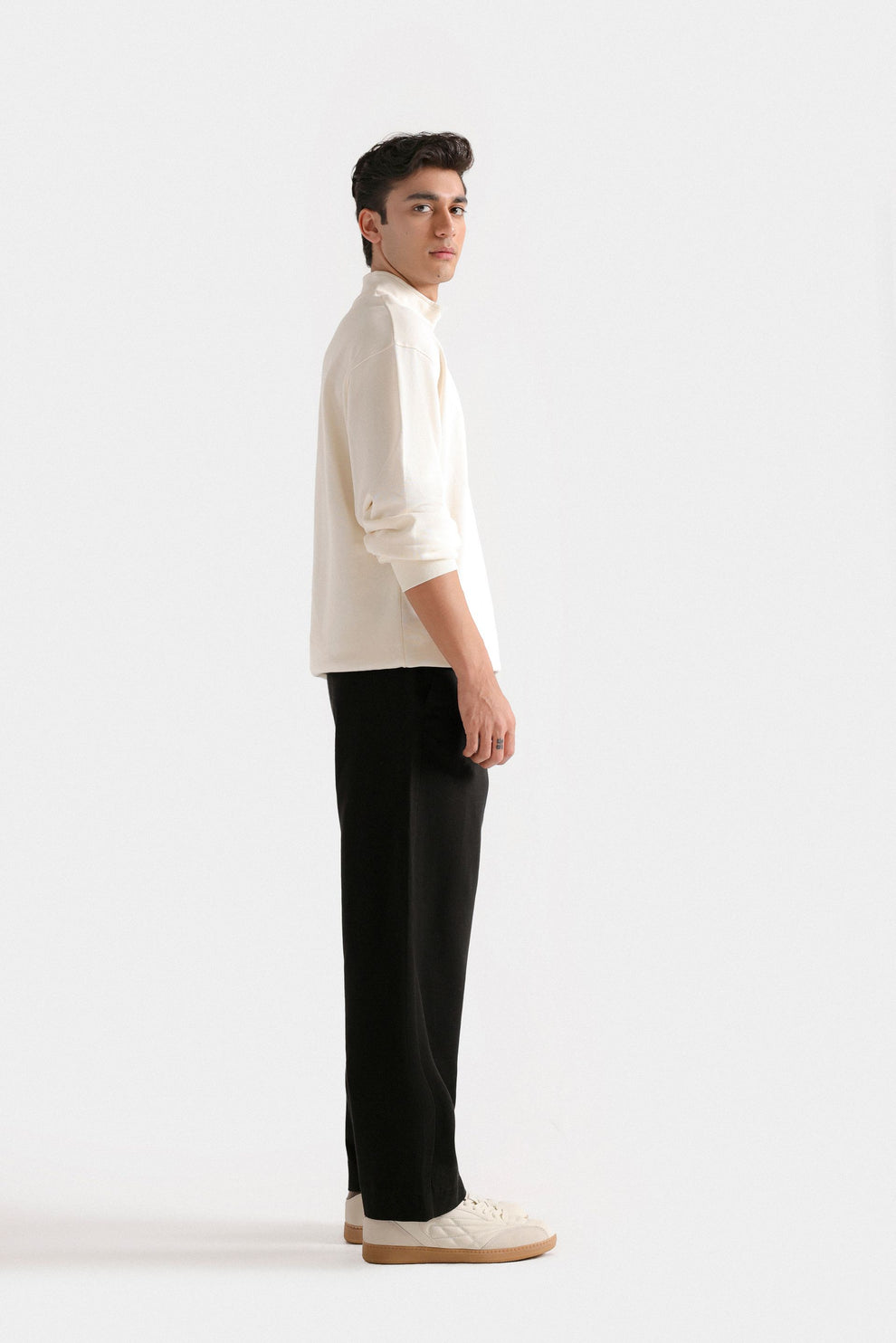 Basic Quarter Zip-Up Sweatshirt – Outfitters