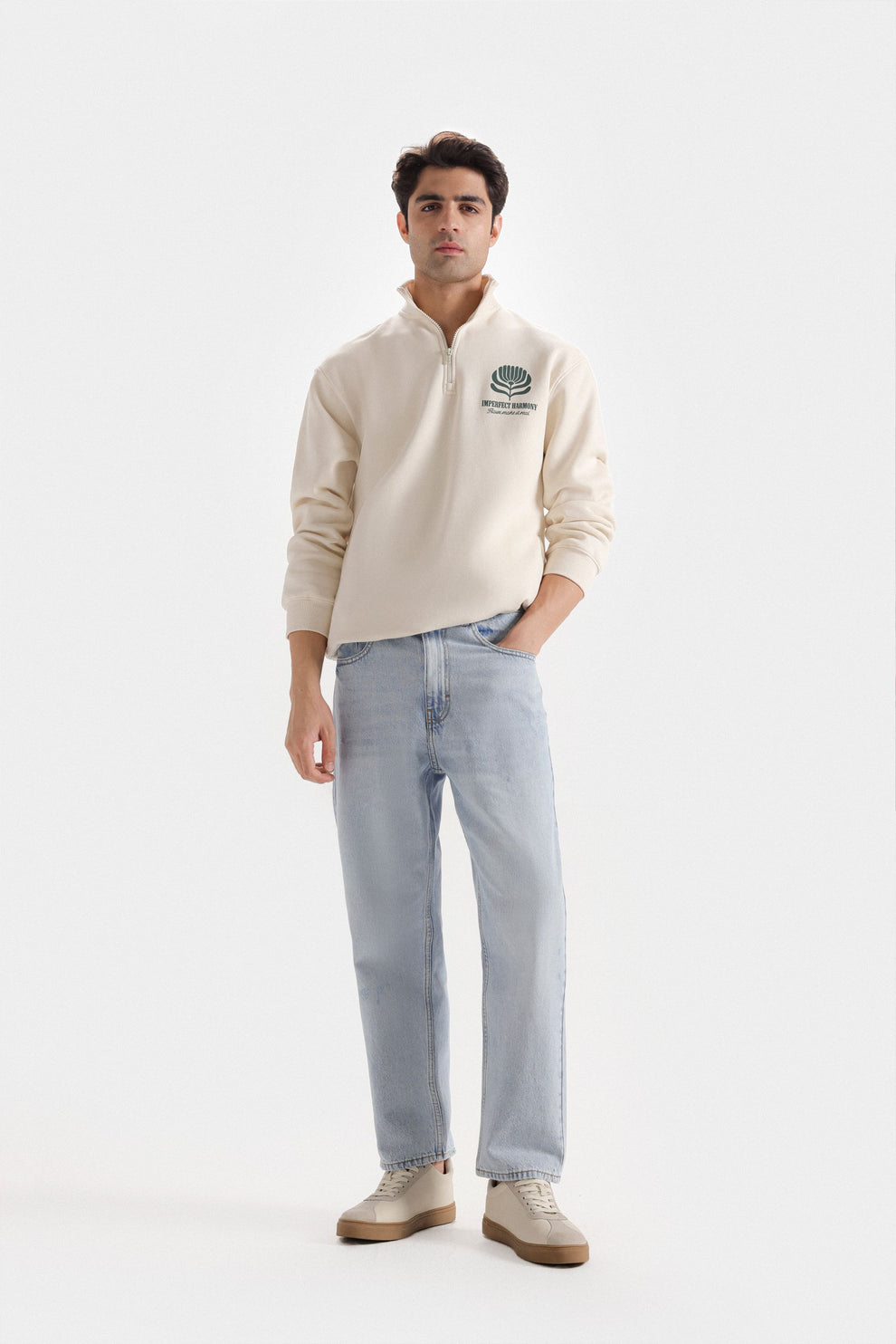 Graphic Quarter Zip-Up Sweatshirt – Outfitters